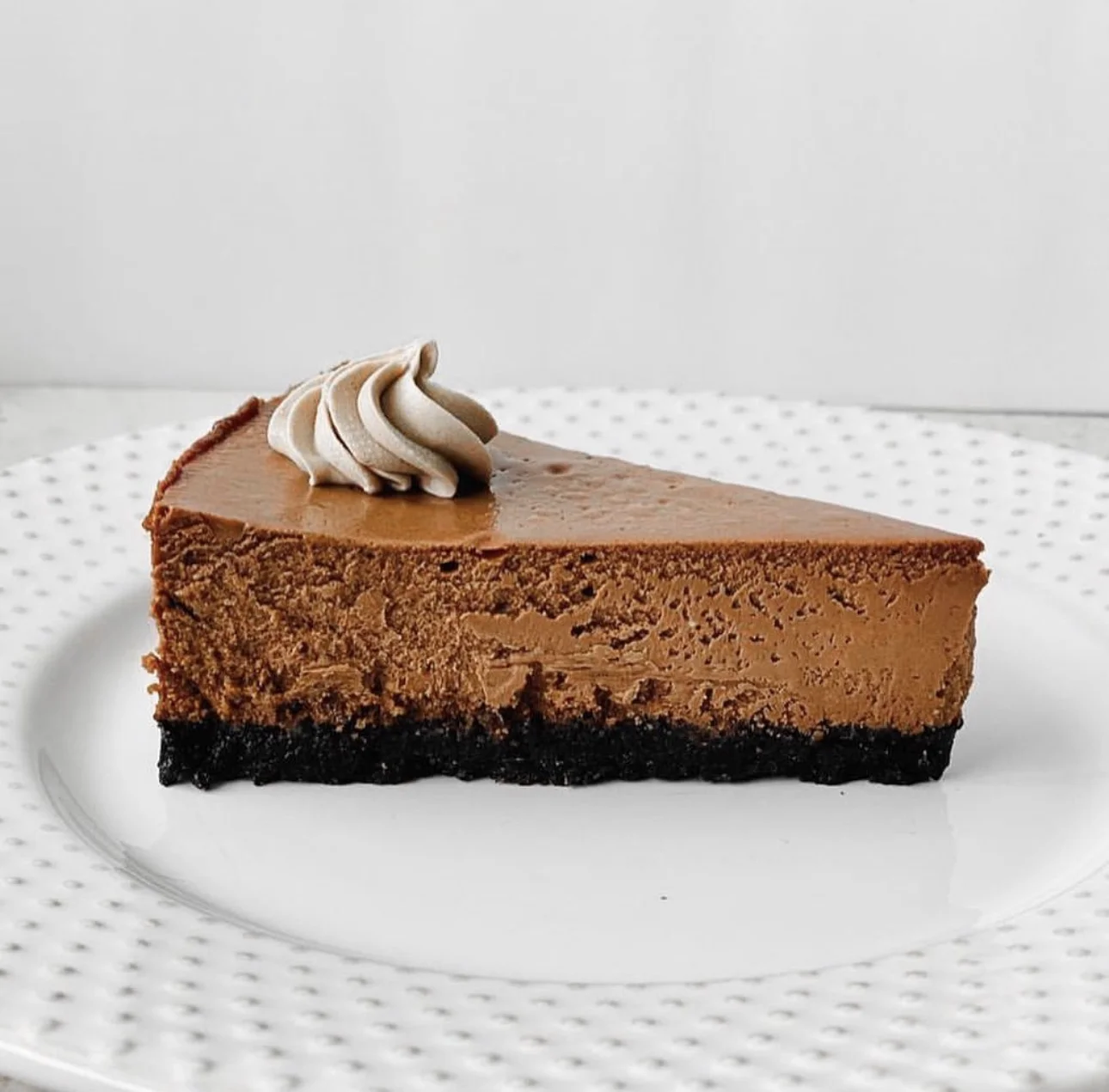 Godiva Choco Cheesecake (12") Handcrafted in Miami - Lisa's Cheesecakes